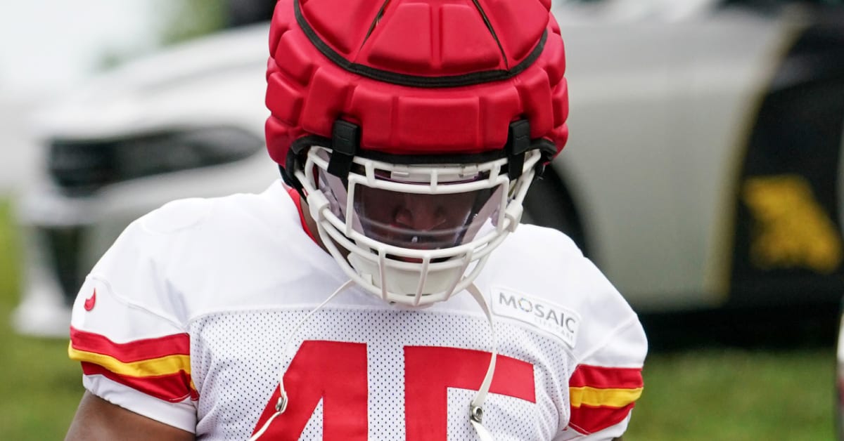 Kansas City Chiefs waive rookie LB Isaiah Moore with injury settlement