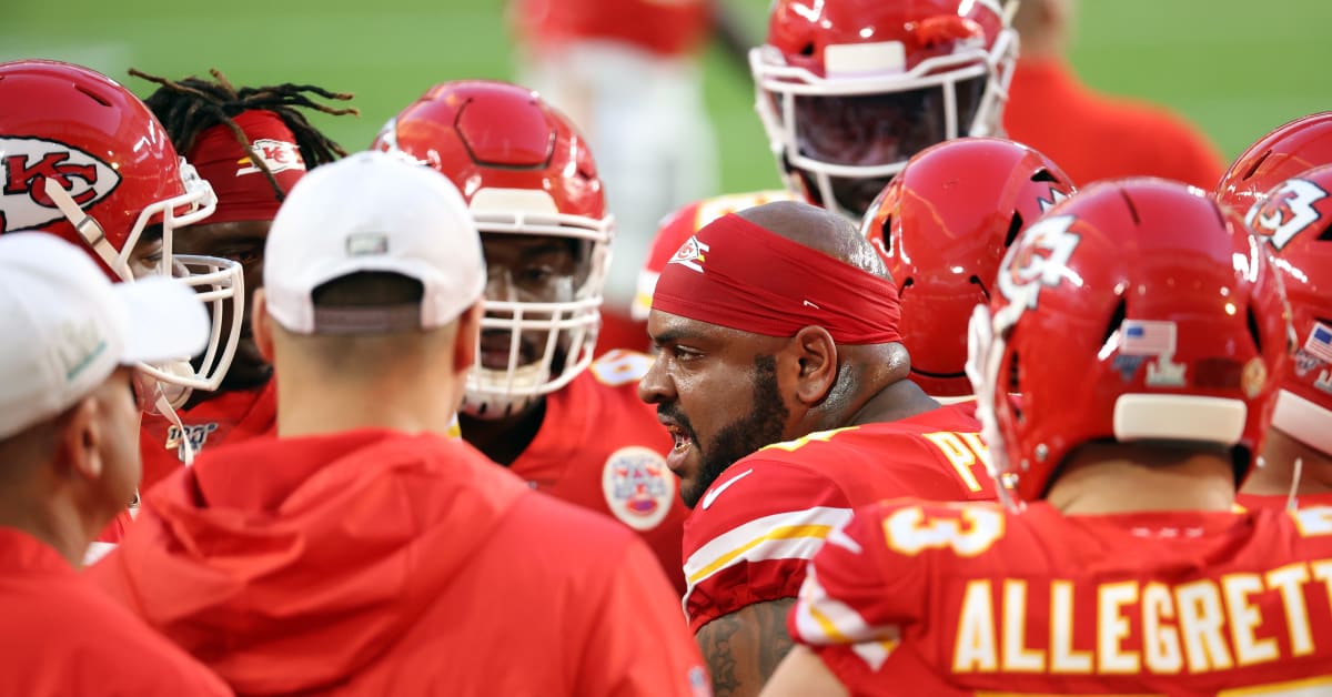 Kansas City Chiefs DL Mike Pennel receives honor for his big ...