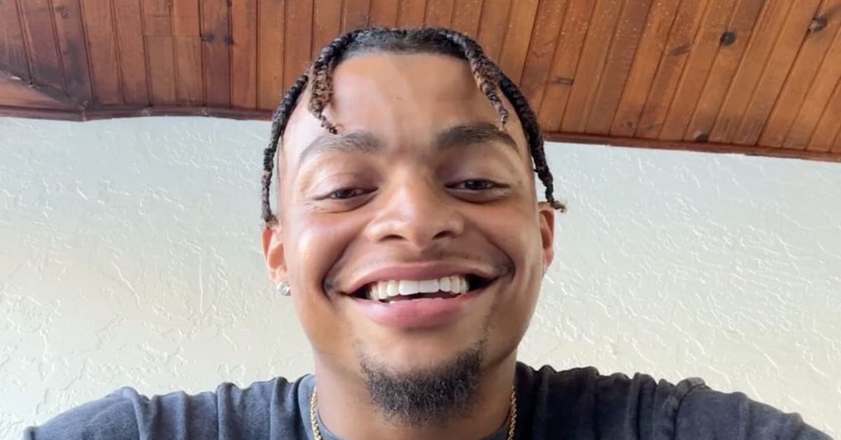 Justin Fields breaks the silence on why he unfollowed the Bears on ...