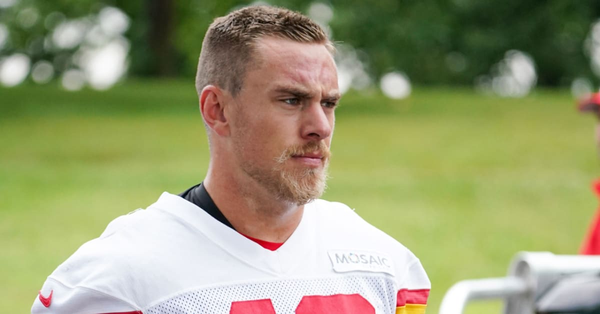 Kansas City Chiefs release DT Matt Dickerson, re-sign LB Cole Christiansen