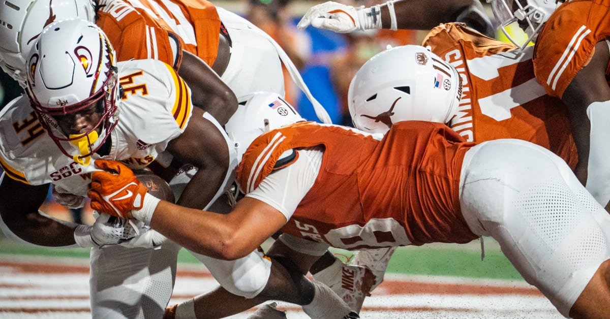 Texas LB Liona Lefau showing the Longhorns his Hawaiian hospitality ...