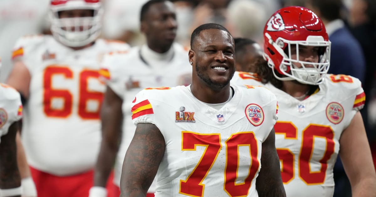 Following Chiefs signing of former 49ers LT Jaylon Moore, San Francisco ...