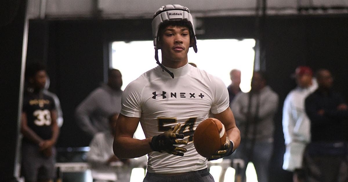 Bad news concerning bitter rival hits Florida Gators as top prospect ...