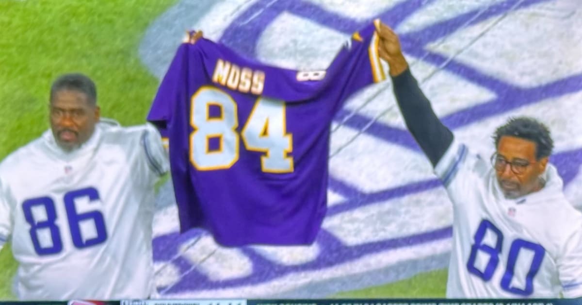 Cris Carter and Jake Reed honor their 'Three Deep' brother Randy Moss in heartwarming fashion