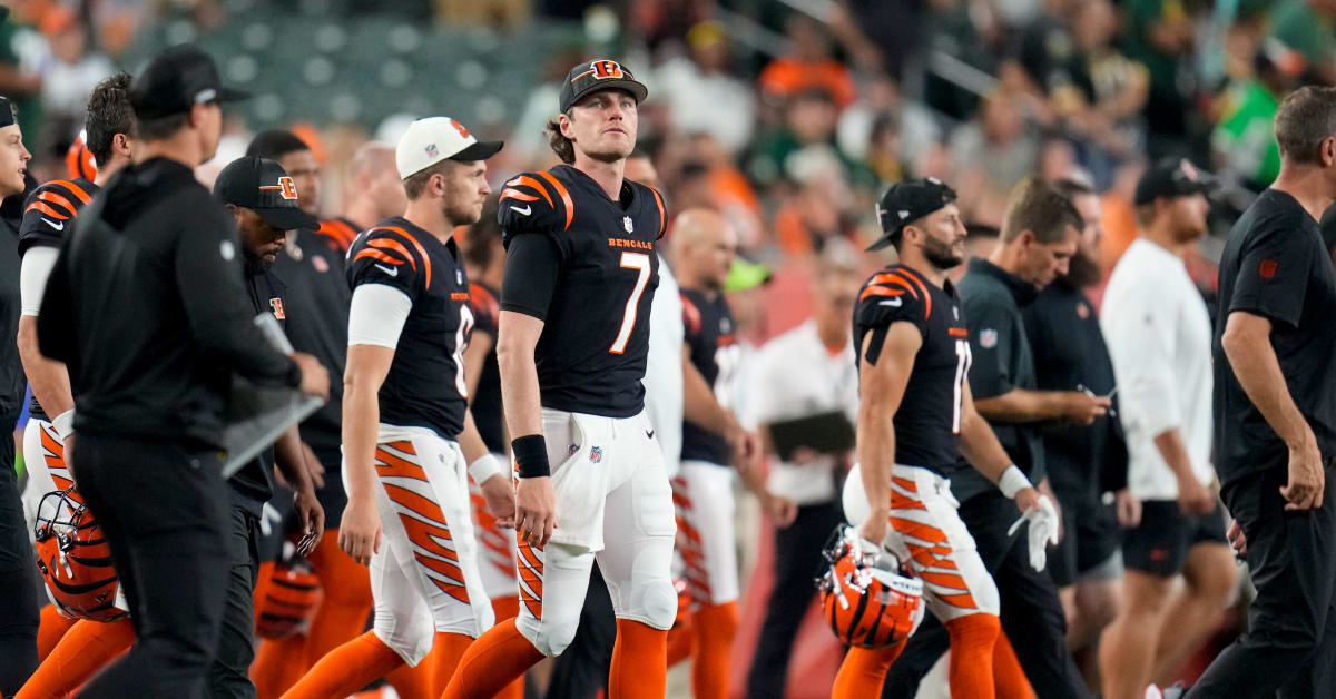 Bengals elevate QB Reid Sinnett, TE Tanner Hudson from practice squad