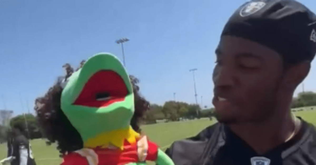 Raiders' rookie makes critical error trolling Patrick Mahomes with ...