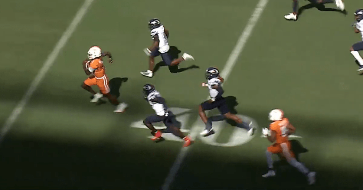Vols QB Joe Milton shows off his legs on a long touchdown run vs. UTSA