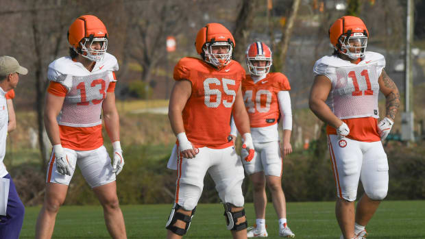 West Virginia OT Wyatt Milum 2025 NFL Draft Profile