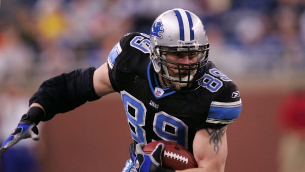 Dan Campbell wanted the Lions to bring back the black jerseys. Lions ...