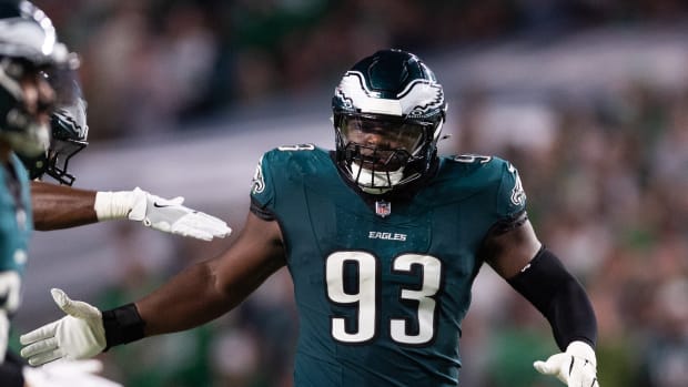 Eagles' starting DT Milton Williams pops up on Week 7 injury report ...