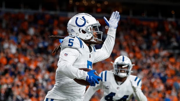 Former Colts player endorses the team's new ownership with simple but ...