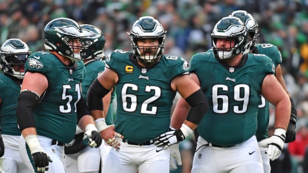 Latest Eagles stat from Week 1 shows the Birds' offensive line is in ...