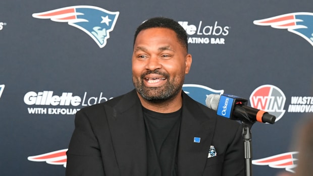 Patriot: Jerod Mayo had a special guest crash his introductory press ...