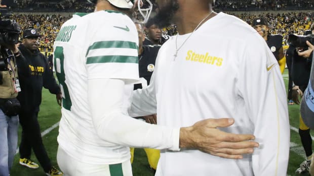 New details concerning the relationship between Aaron Rodgers and Mike ...