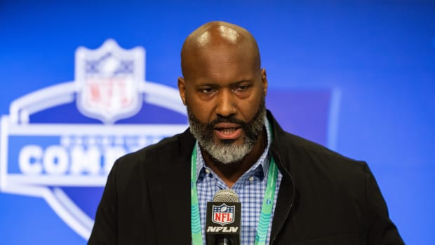 Detroit Lions Mailbag: Why does Brad Holmes keep ignoring pass rushers ...