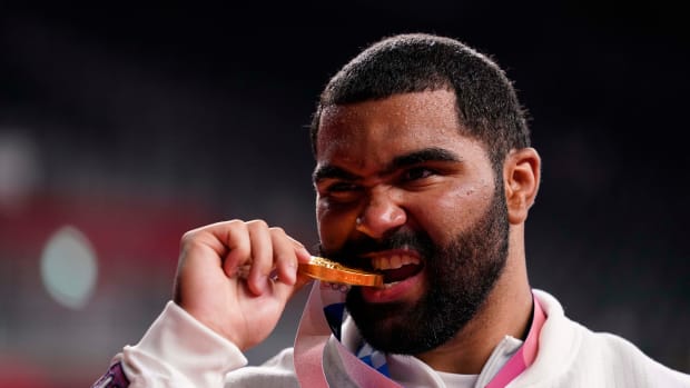 Why the Buffalo Bills signing Olympic gold medal wrestler Gable ...