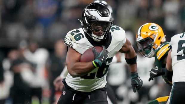 Eagles' Saquon Barkley proving very early he was worth the massive ...
