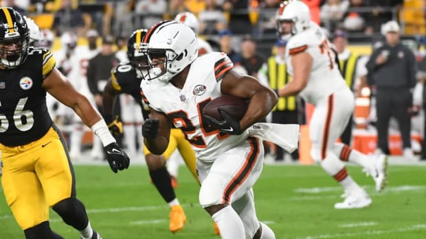 NFL writer makes a bold claim about Nick Chubb that may not be possible ...