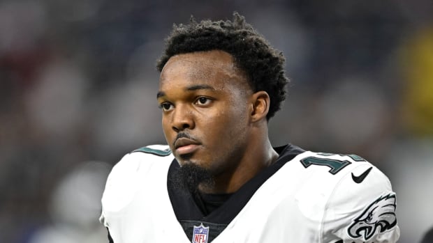 Eagles lose LB Nakobe Dean to Injured Reserve
