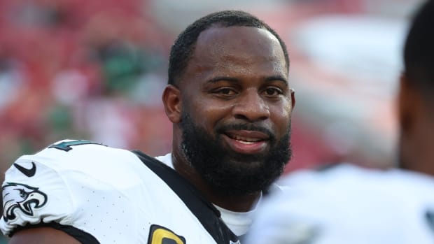 Eagles' Fletcher Cox claps back at Jets HC Robert Saleh