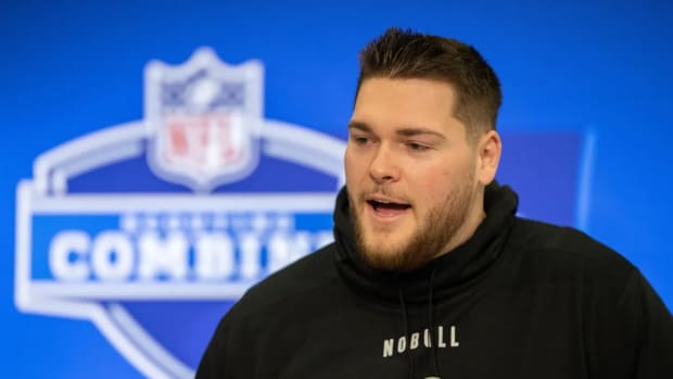 Browns G Zak Zinter takes a big step in his football career without ...
