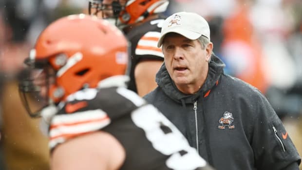 Browns could soon be losing offensive line coach Bill Callahan