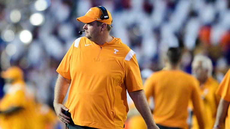 Key Tennessee Vols recruiting target reveals top 5 schools
