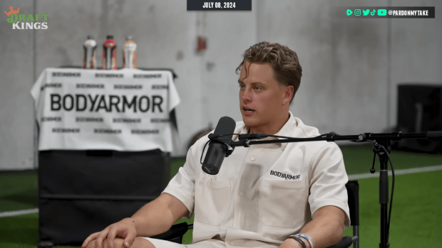 Joe Burrow admits to being roasted for modeling eccentric outfit at ...