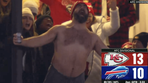 Jason Kelce one-up's Taylor Swift in hyping up Travis Kelce