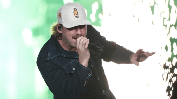 Morgan Wallen drops awesome video of his walk out with Peyton Manning, Josh Heupel, Nico ...