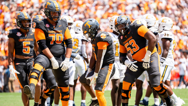 National media outlet predicts the final score of Tennessee Vols vs NC State matchup