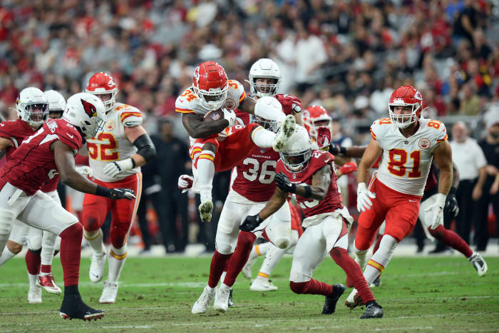 Kansas City Chiefs running backs shine in win over Arizona