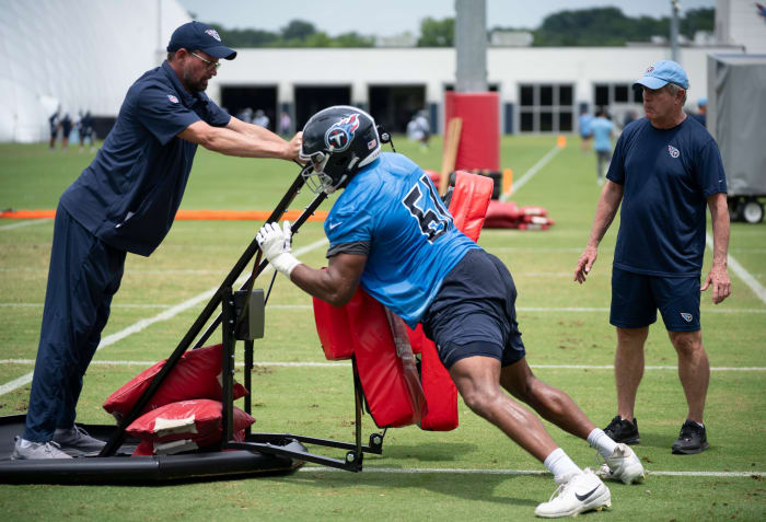 Titans offensive line concerns amplify after the first padded practices ...
