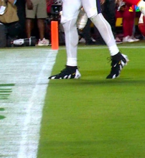 KC Chiefs' Patrick Mahomes offers unsolicited advice to Ravens' Isaiah ...