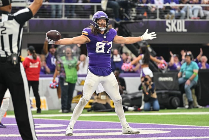 Vikings insider shares insight on return timeline of T.J. Hockenson injury