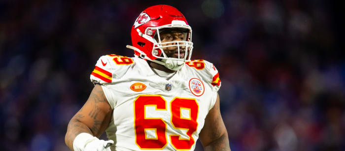 Chiefs elevate DTs Mike Pennel, Matt Dickerson from practice squad for ...