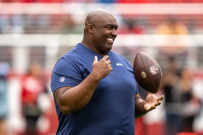 Ex-Seahawks DC Clint Hurtt to join Eagles' defensive staff