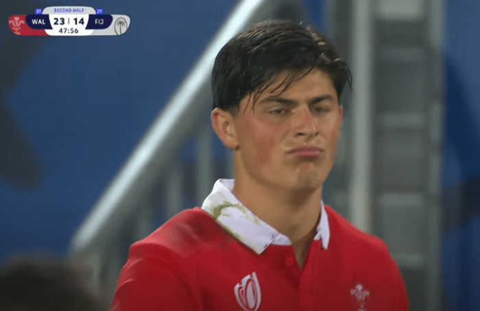 Why the KC Chiefs gave rugby star Louis Rees-Zammit a three-year contract