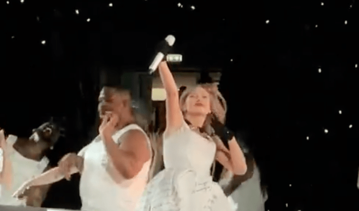 Taylor Swift does Chiefs' Travis Kelce's iconic Archer pose during ...