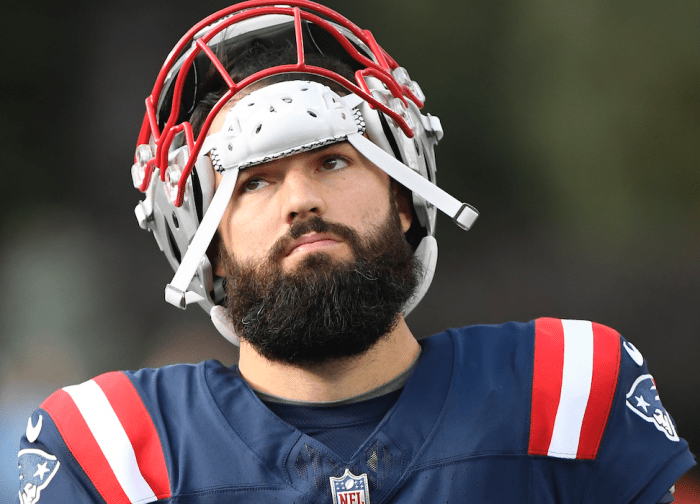 Patriots re-sign Will Grier to the practice squad