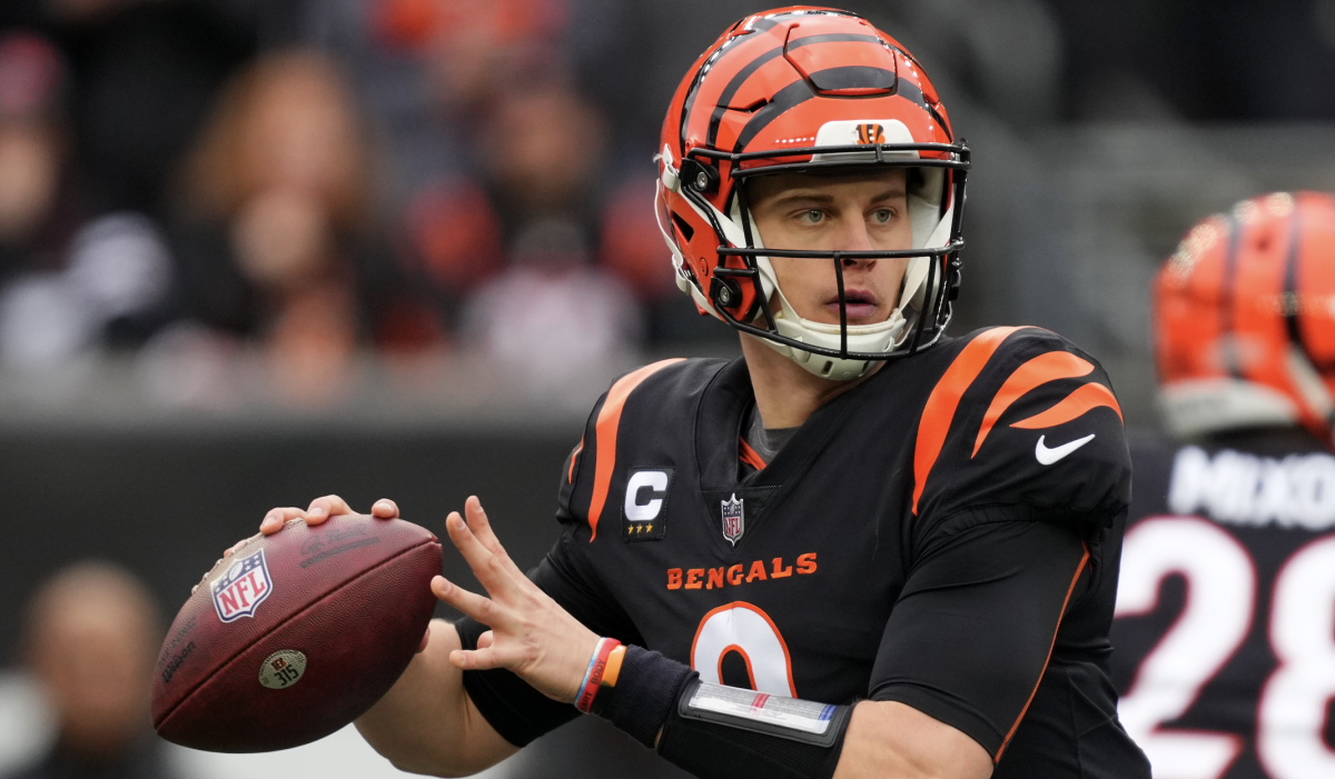 Bengals QB Joe Burrow experiences awkward moment on national television