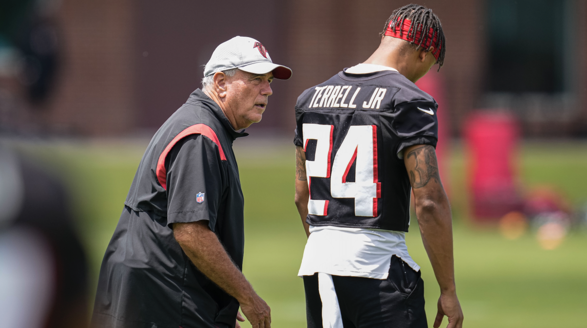 Former Titans defensive coordinator takes a shot at his old team