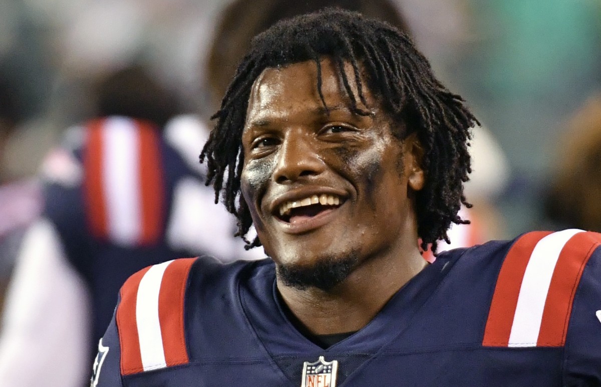 Titans sign veteran & what it means for the players at that position