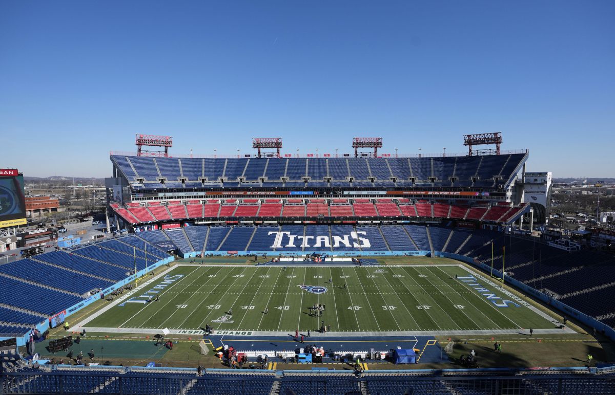 Tennessee Titans fan in Ukraine updates his journey to safety