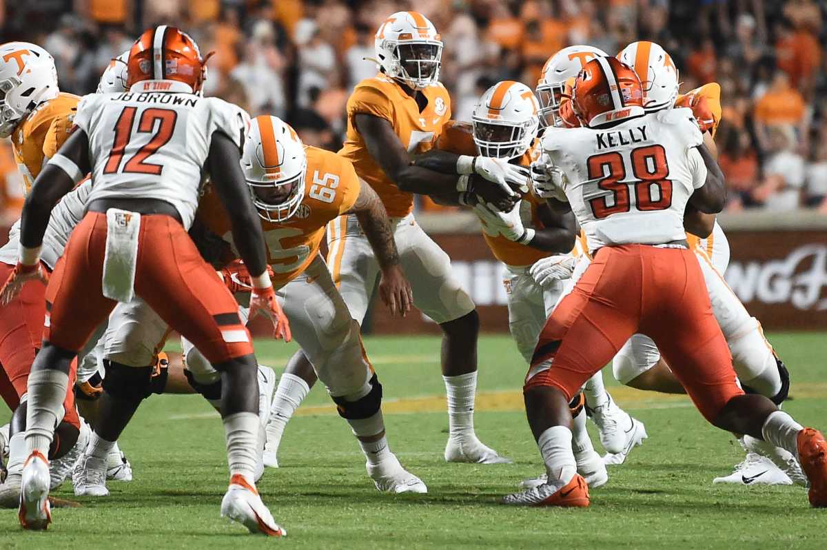 Comment from Hendon Hooker explains why coaches chose Joe Milton as ... Comment from Hendon Hooker explains why coaches chose Joe Milton as ...