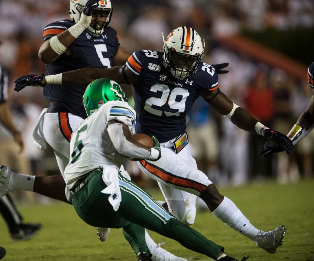 Auburn DE Derick Hall is GREAT...with his one move: NFL Draft Film ...
