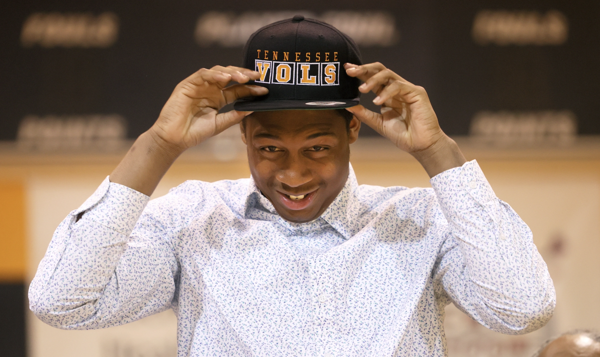 Tennessee Vols player enters NCAA transfer portal just before the deadline