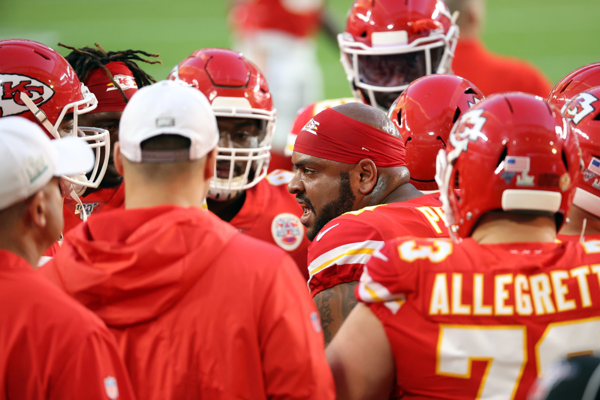 Chiefs elevate DT Mike Pennel from practice squad for Super Bowl vs. 49ers