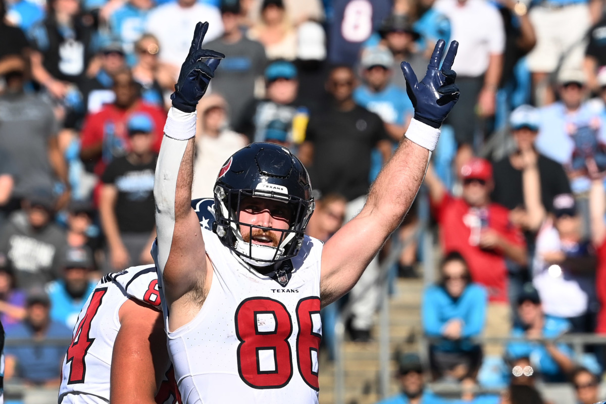 Houston Texans tight end Dalton Schultz compares playing for the Dallas ...
