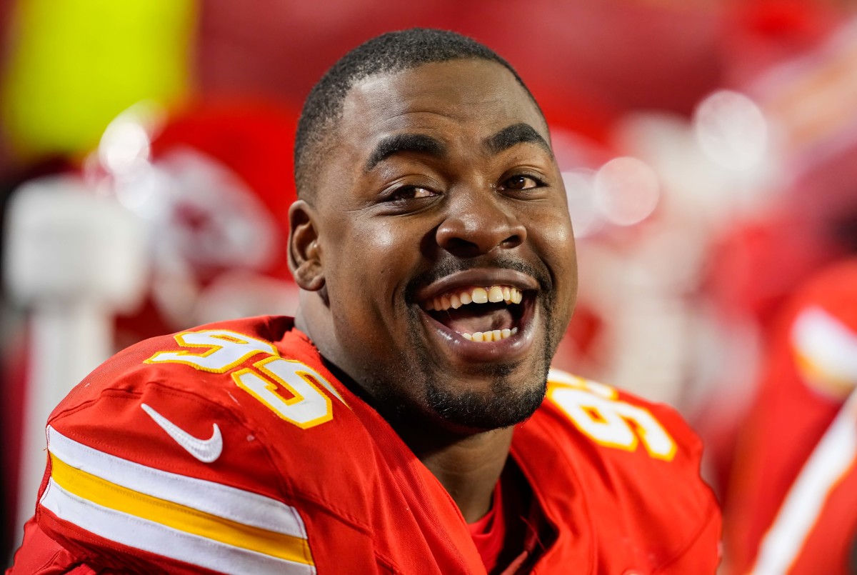 Kansas City Chiefs players react to star DT Chris Jones' record-setting ...